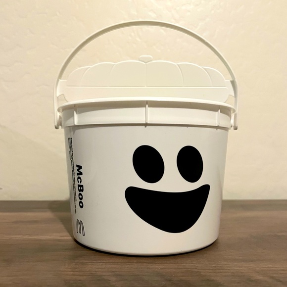 McDonald's | Holiday | Mcdonalds 222 White Ghost Mcboo Halloween Boo ...